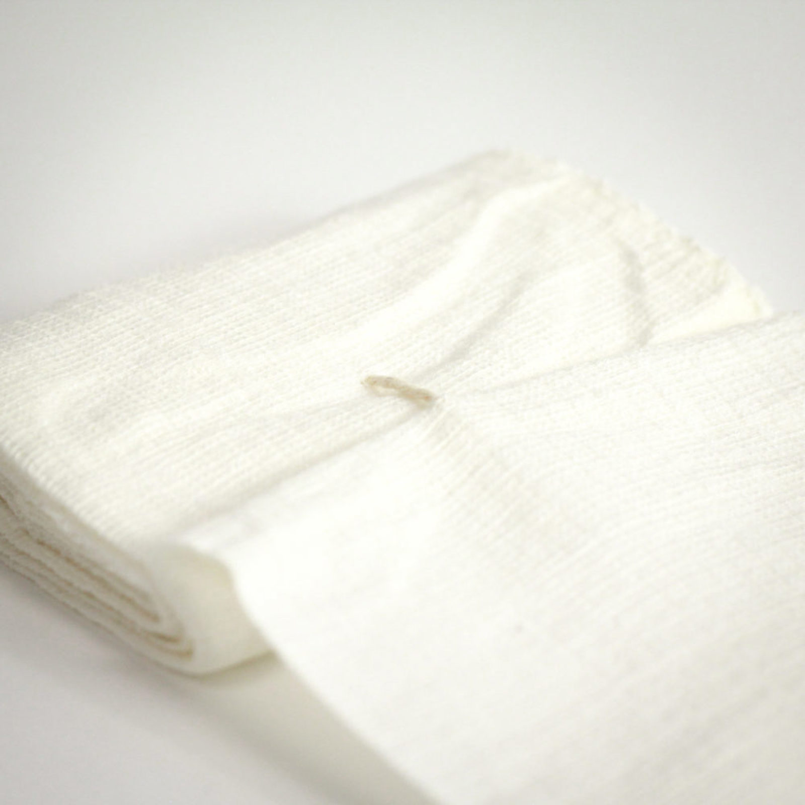 Civilian White Emergency Bandage | Pharmaco Medical + Emergency